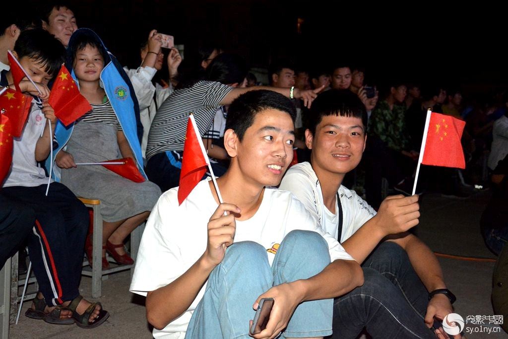 南阳工业学校庆建国70周年文艺汇演 5-手机摄影-光影中国网-36.01ny.cn - Powered by Discuz!